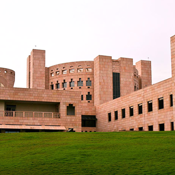 ISB Hyderabad: Admissions 2026, Placement, Courses & Fees